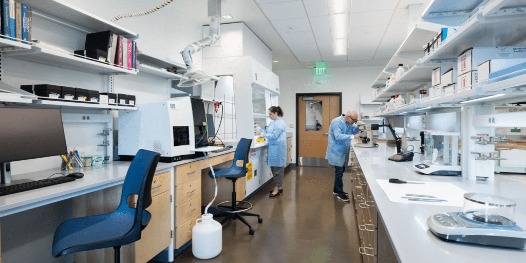 Georgia College & State University, Integrated Science Complex lab ...